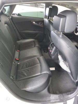 White Audi A7 Sportback 2016 in Kaunas, with an engine capacity of 0.00 L and mileage of 139 thousand km for 16300 €, photo 8 on AUTOMOTO.COM.LV
