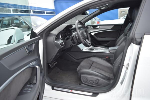 White Audi A7 Sportback 2018 in Riga, with an engine capacity of 3.00 L and mileage of 99 thousand km for 31000 €, photo 3 on AUTOMOTO.COM.LV