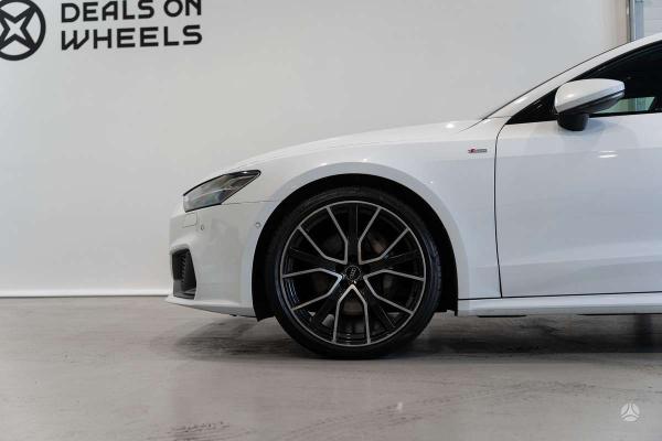 White Audi A7 Sportback 2018 in Vilnius, with an engine capacity of 2.97 L and mileage of 193 thousand km for 32900 €, photo 9 on AUTOMOTO.COM.LV