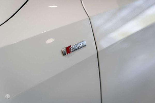 White Audi A7 Sportback 2018 in Vilnius, with an engine capacity of 2.97 L and mileage of 193 thousand km for 32900 €, photo 11 on AUTOMOTO.COM.LV