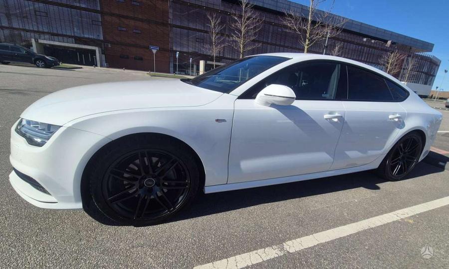 White Audi A7 Sportback 2016 in Klaipeda, with an engine capacity of 2.00 L and mileage of 129 thousand km for 17500 €, photo 3 on AUTOMOTO.COM.LV