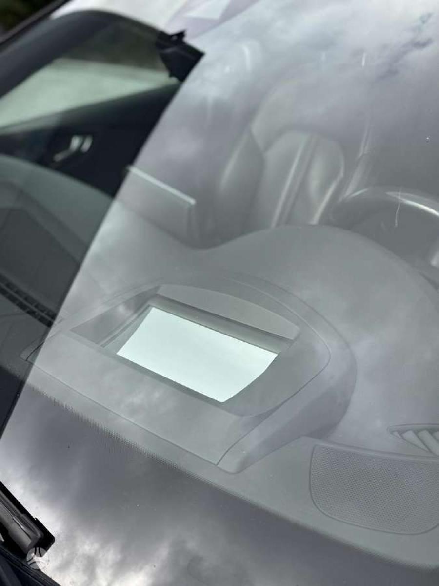 White Audi A7 Sportback 2016 in Klaipeda, with an engine capacity of 2.00 L and mileage of 131 thousand km for 17800 €, photo 27 on AUTOMOTO.COM.LV