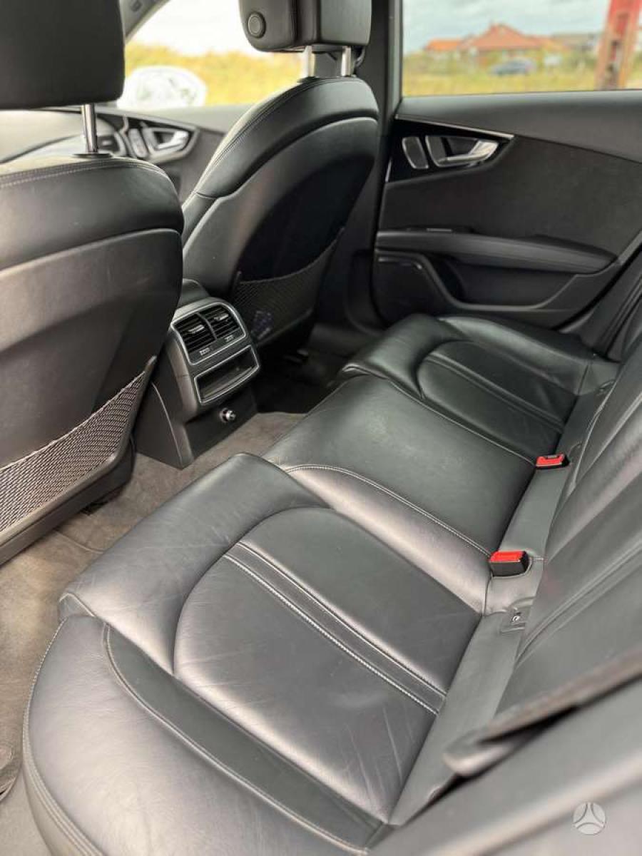 White Audi A7 Sportback 2016 in Klaipeda, with an engine capacity of 2.00 L and mileage of 131 thousand km for 17800 €, photo 35 on AUTOMOTO.COM.LV
