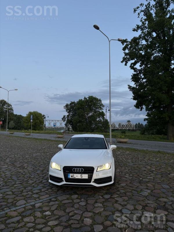 Balts Audi A7 Sportback 2013 Daugavpils, ar dzinēja tilpumu 3.00 L un nobraukumu 284 tūkst. km par 16700 €, foto 5 vietnē AUTOMOTO.COM.LV