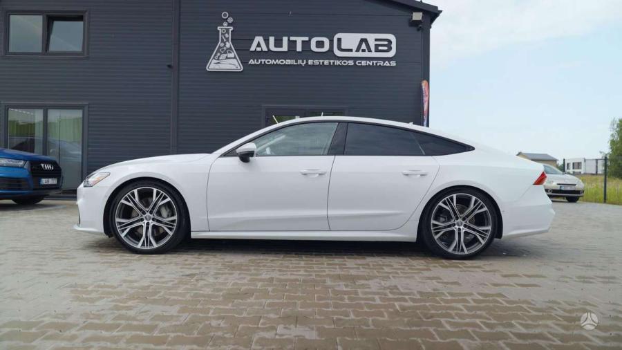 White Audi A7 Sportback 2019 in Vilnius, with an engine capacity of 3.00 L and mileage of 160 thousand km for 39990 €, photo 3 on AUTOMOTO.COM.LV