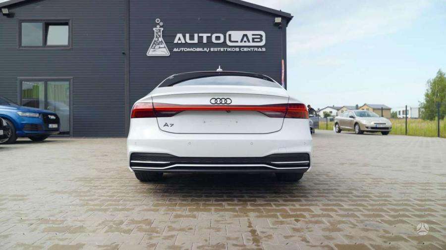 White Audi A7 Sportback 2019 in Vilnius, with an engine capacity of 3.00 L and mileage of 160 thousand km for 39990 €, photo 9 on AUTOMOTO.COM.LV