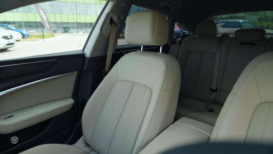 White Audi A7 Sportback 2019 in Vilnius, with an engine capacity of 3.00 L and mileage of 160 thousand km for 39990 €, photo 15 on AUTOMOTO.COM.LV