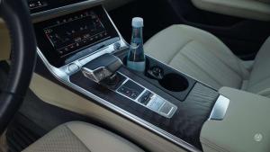 White Audi A7 Sportback 2019 in Vilnius, with an engine capacity of 3.00 L and mileage of 160 thousand km for 39990 €, photo 18 on AUTOMOTO.COM.LV