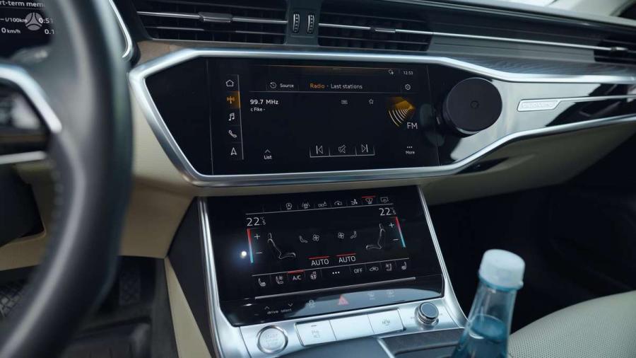 White Audi A7 Sportback 2019 in Vilnius, with an engine capacity of 3.00 L and mileage of 160 thousand km for 39990 €, photo 19 on AUTOMOTO.COM.LV