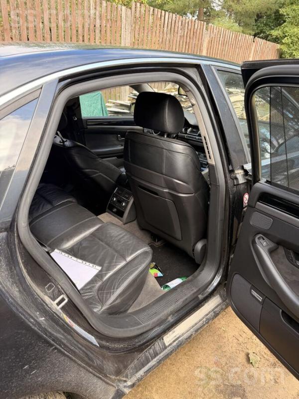 Black Audi A8 2007 in Riga, with an engine capacity of 4.00 L and mileage of 244 thousand km for 4000 €, photo 5 on AUTOMOTO.COM.LV