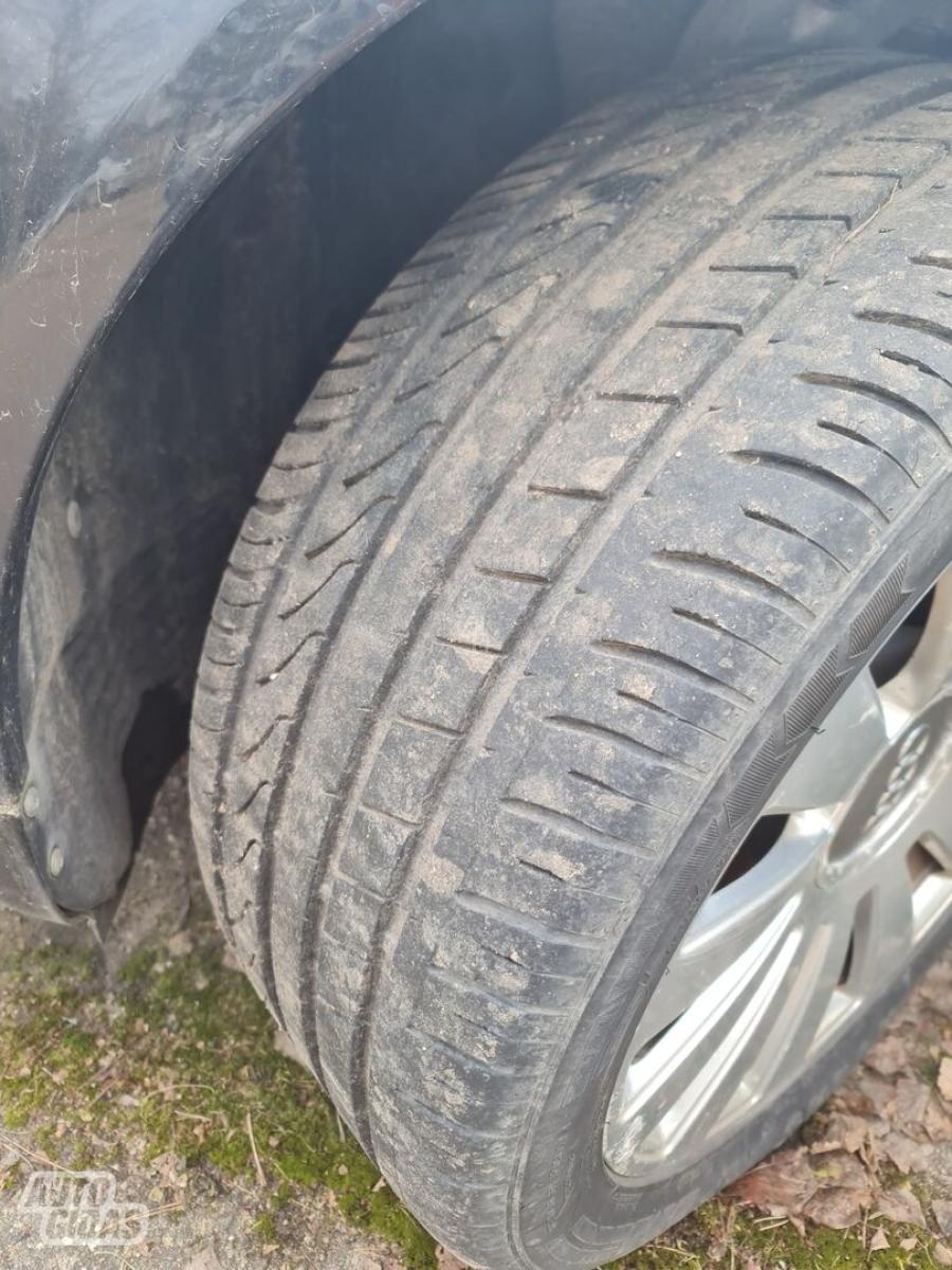 Melns Audi A8 2007 Viļņa, ar dzinēja tilpumu 4.20 L un nobraukumu 524 tūkst. km par 3000 €, foto 10 vietnē AUTOMOTO.COM.LV