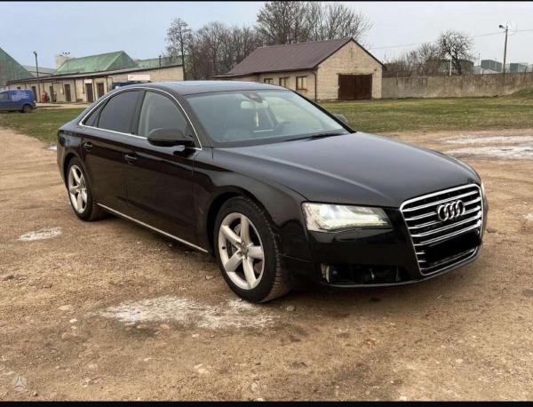 Black Audi A8 2011 in Klaipeda, with an engine capacity of 3.00 L and mileage of 290 thousand km for 5100 €, photo 2 on AUTOMOTO.COM.LV