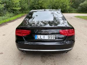 Black Audi A8 2012 in Vilnius, with an engine capacity of 3.00 L and mileage of 343 thousand km for 9250 €, photo 4 on AUTOMOTO.COM.LV