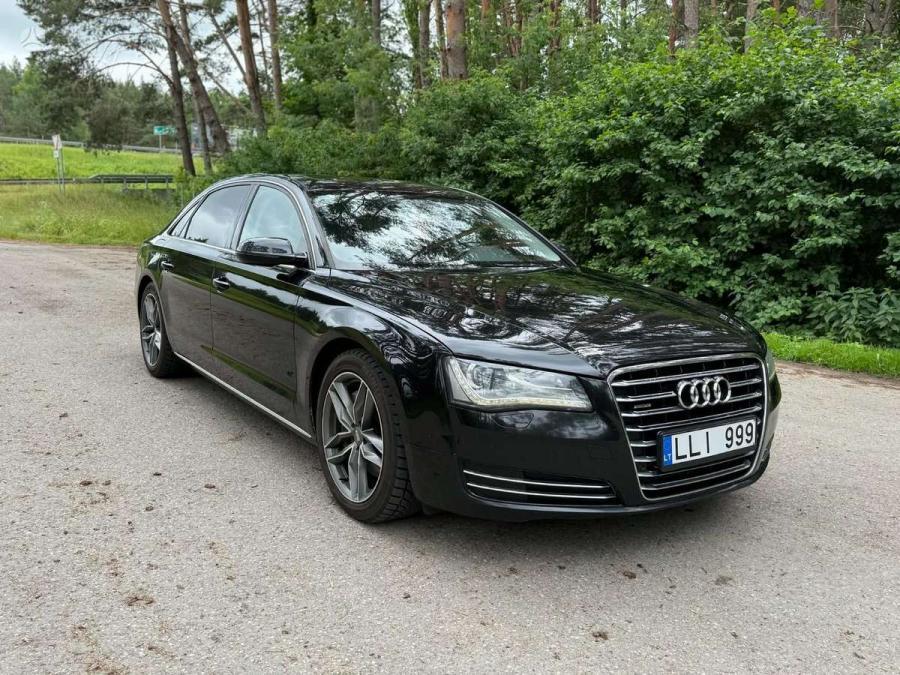 Black Audi A8 2012 in Vilnius, with an engine capacity of 3.00 L and mileage of 343 thousand km for 9250 €, photo 5 on AUTOMOTO.COM.LV