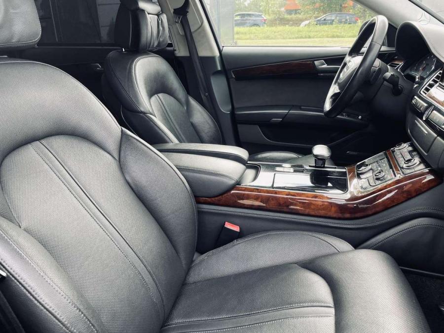 Melns Audi A8 2012 Viļņa, ar dzinēja tilpumu 4.16 L un nobraukumu 297 tūkst. km par 12100 €, foto 9 vietnē AUTOMOTO.COM.LV
