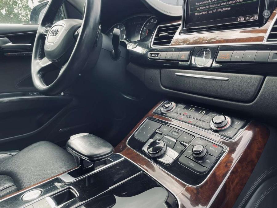 Melns Audi A8 2012 Viļņa, ar dzinēja tilpumu 4.16 L un nobraukumu 297 tūkst. km par 12100 €, foto 10 vietnē AUTOMOTO.COM.LV