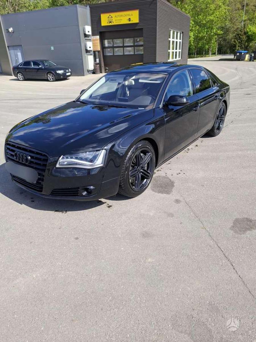 Melns Audi A8 2012 Jurbarkas, ar dzinēja tilpumu 4.20 L un nobraukumu 196 tūkst. km par 10450 €, foto 1 vietnē AUTOMOTO.COM.LV