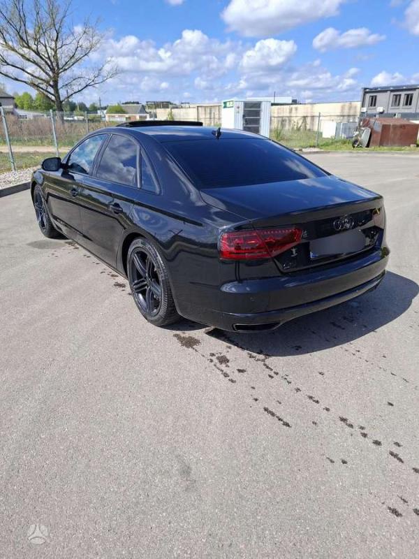 Melns Audi A8 2012 Jurbarkas, ar dzinēja tilpumu 4.20 L un nobraukumu 196 tūkst. km par 10450 €, foto 4 vietnē AUTOMOTO.COM.LV