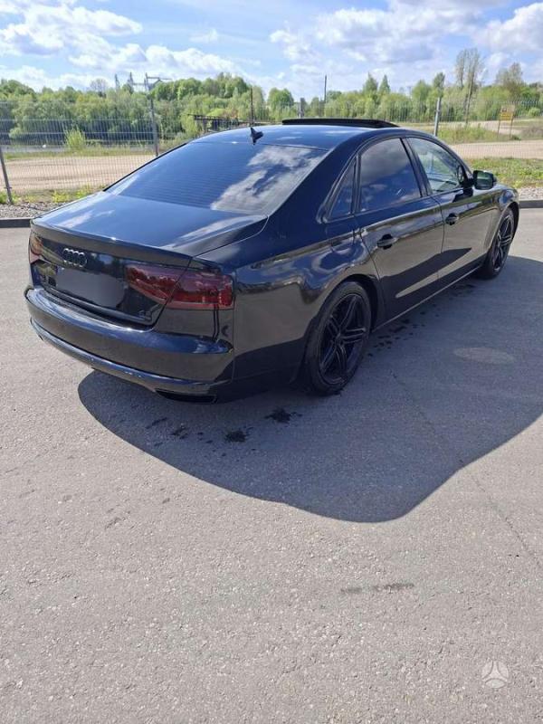 Melns Audi A8 2012 Jurbarkas, ar dzinēja tilpumu 4.20 L un nobraukumu 196 tūkst. km par 10450 €, foto 5 vietnē AUTOMOTO.COM.LV