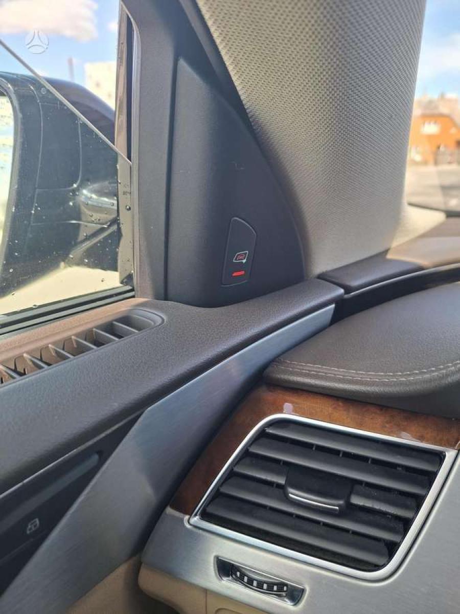 Melns Audi A8 2012 Jurbarkas, ar dzinēja tilpumu 4.20 L un nobraukumu 196 tūkst. km par 10450 €, foto 9 vietnē AUTOMOTO.COM.LV