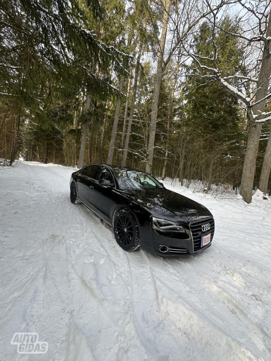 Black Audi A8 2013 in Kaunas, with an engine capacity of 4.00 L and mileage of 232 thousand km for 14600 €, photo 6 on AUTOMOTO.COM.LV
