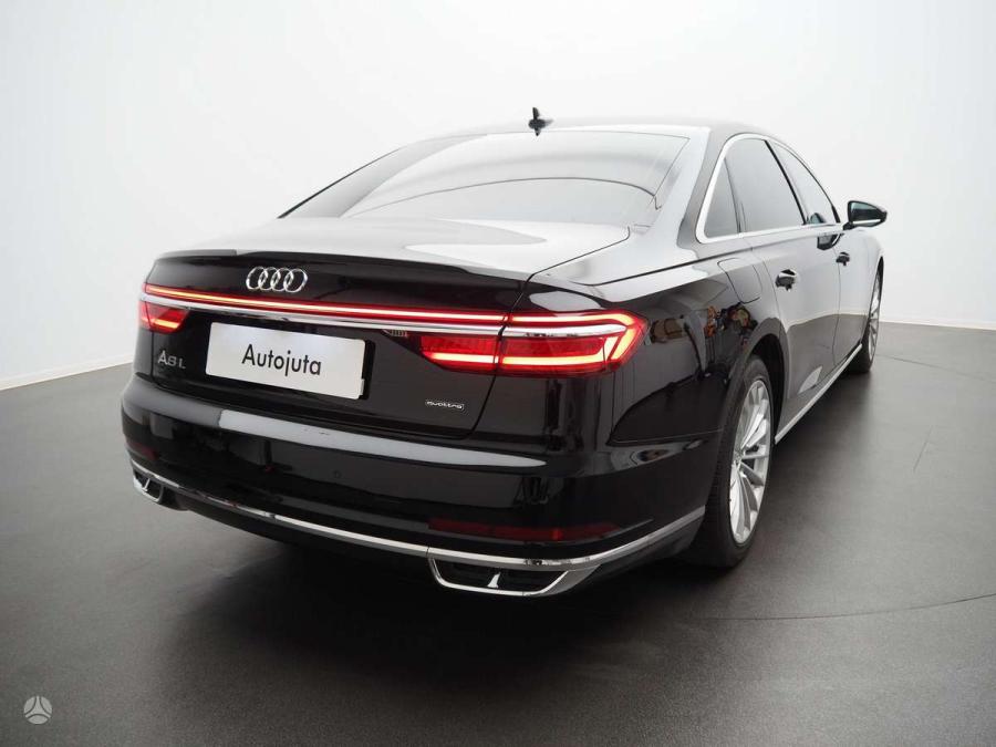 Black Audi A8 2019 in Vilnius, with an engine capacity of 2.97 L and mileage of 132 thousand km for 36500 €, photo 5 on AUTOMOTO.COM.LV