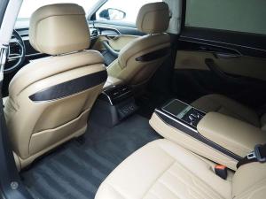 Black Audi A8 2019 in Vilnius, with an engine capacity of 2.97 L and mileage of 132 thousand km for 36500 €, photo 17 on AUTOMOTO.COM.LV