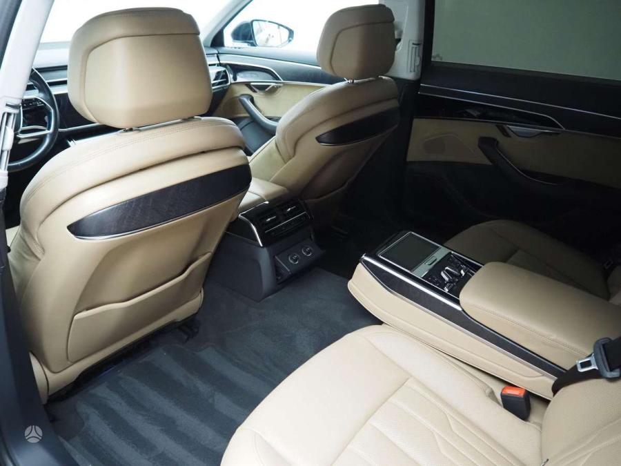 Black Audi A8 2019 in Vilnius, with an engine capacity of 2.97 L and mileage of 132 thousand km for 36500 €, photo 17 on AUTOMOTO.COM.LV