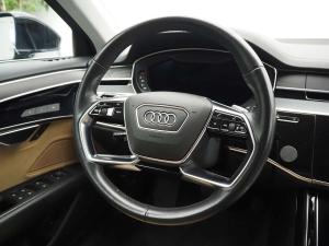 Black Audi A8 2019 in Vilnius, with an engine capacity of 2.97 L and mileage of 132 thousand km for 36500 €, photo 21 on AUTOMOTO.COM.LV