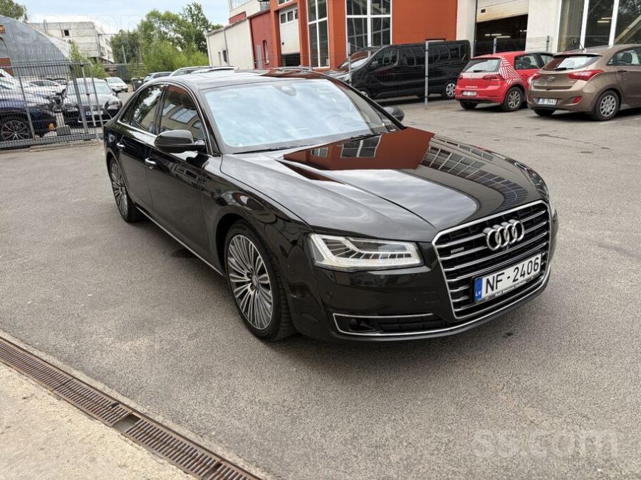 Melns Audi A8 2017 Rīga, ar dzinēja tilpumu 3.00 L un nobraukumu 285 tūkst. km par 19800 €, foto 3 vietnē AUTOMOTO.COM.LV