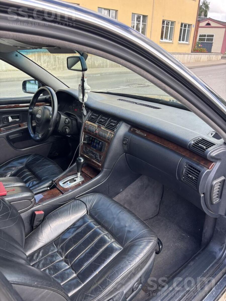 Melns Audi A8 1997 Bauska, ar dzinēja tilpumu 2.50 L un nobraukumu 367 tūkst. km par 3950 €, foto 16 vietnē AUTOMOTO.COM.LV