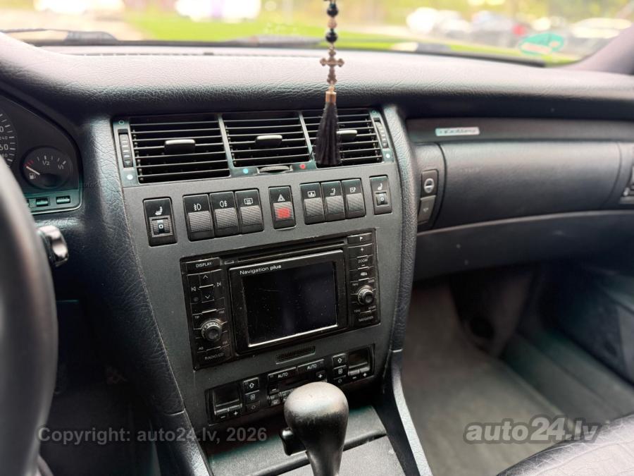 Melns Audi A8 1999 Tartu, ar dzinēja tilpumu 4.20 L un nobraukumu 384 tūkst. km par 4999 €, foto 13 vietnē AUTOMOTO.COM.LV