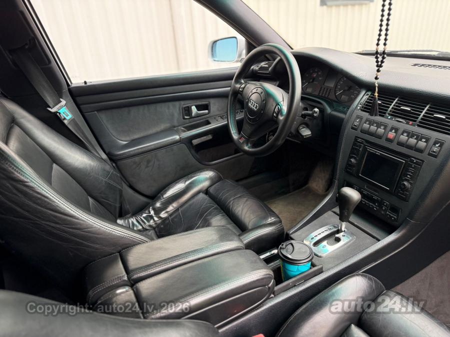 Melns Audi A8 1999 Tartu, ar dzinēja tilpumu 4.20 L un nobraukumu 384 tūkst. km par 4999 €, foto 17 vietnē AUTOMOTO.COM.LV