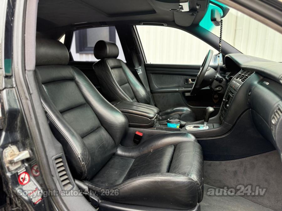Melns Audi A8 1999 Tartu, ar dzinēja tilpumu 4.20 L un nobraukumu 384 tūkst. km par 4999 €, foto 18 vietnē AUTOMOTO.COM.LV