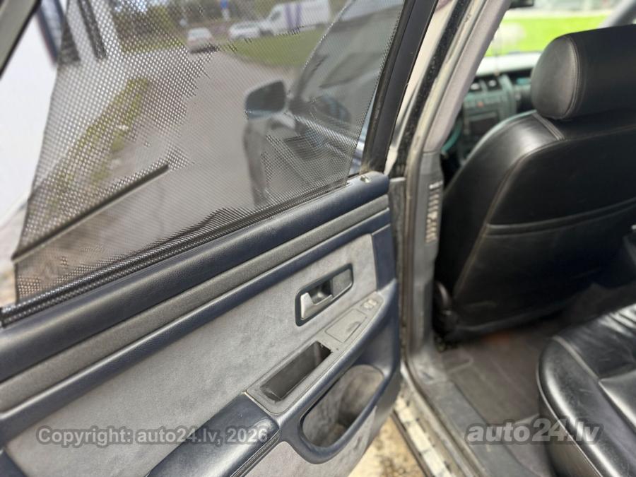 Melns Audi A8 1999 Tartu, ar dzinēja tilpumu 4.20 L un nobraukumu 384 tūkst. km par 4999 €, foto 22 vietnē AUTOMOTO.COM.LV