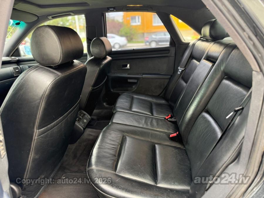 Melns Audi A8 1999 Tartu, ar dzinēja tilpumu 4.20 L un nobraukumu 384 tūkst. km par 4999 €, foto 25 vietnē AUTOMOTO.COM.LV