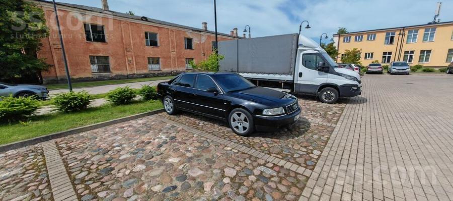 Melns Audi A8 1999 Daugavpils, ar dzinēja tilpumu 4.20 L un nobraukumu 361 tūkst. km par 5400 €, foto 1 vietnē AUTOMOTO.COM.LV