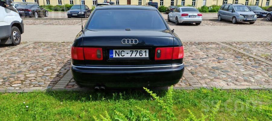 Melns Audi A8 1999 Daugavpils, ar dzinēja tilpumu 4.20 L un nobraukumu 361 tūkst. km par 5400 €, foto 6 vietnē AUTOMOTO.COM.LV