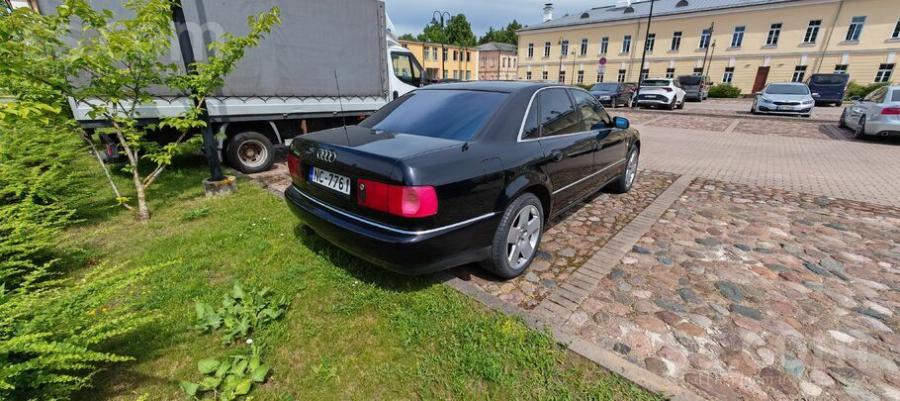 Melns Audi A8 1999 Daugavpils, ar dzinēja tilpumu 4.20 L un nobraukumu 361 tūkst. km par 5400 €, foto 7 vietnē AUTOMOTO.COM.LV