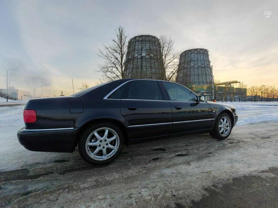 Black Audi A8 2000 in Vilnius, with an engine capacity of 2.77 L and mileage of 276 thousand km for 3800 €, photo 1 on AUTOMOTO.COM.LV