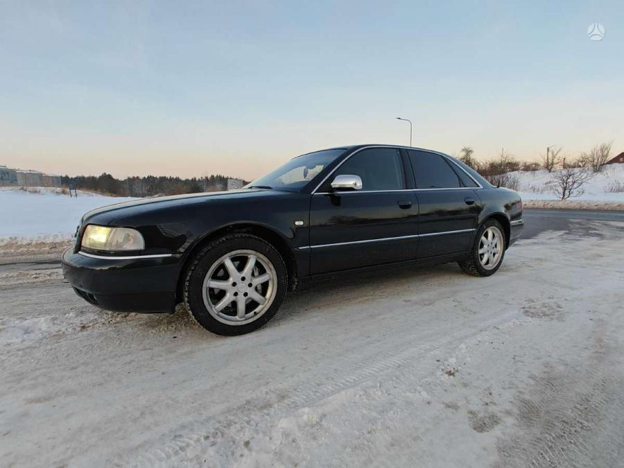 Black Audi A8 2000 in Vilnius, with an engine capacity of 2.77 L and mileage of 276 thousand km for 3800 €, photo 9 on AUTOMOTO.COM.LV