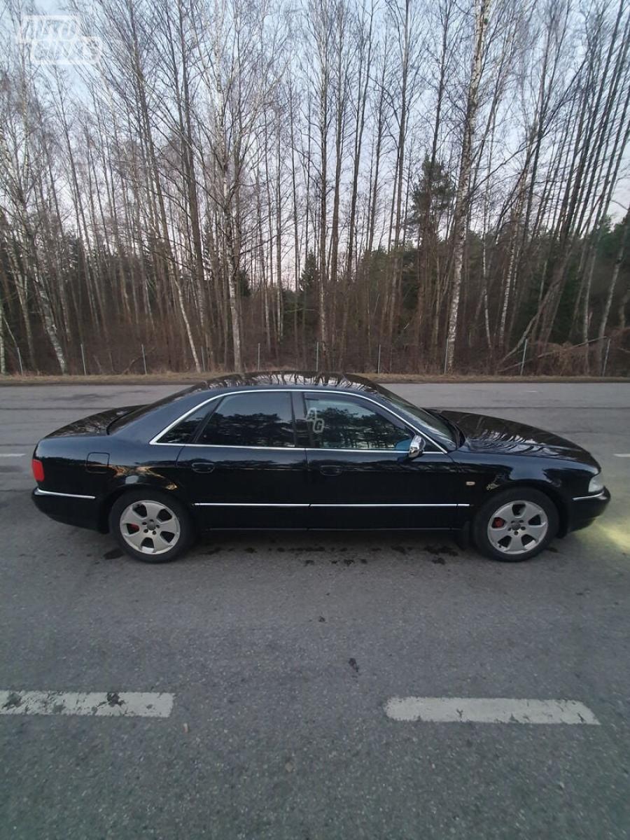 Black Audi A8 2001 in Ukmerge, with an engine capacity of 2.50 L and mileage of 250 thousand km for 3300 €, photo 12 on AUTOMOTO.COM.LV
