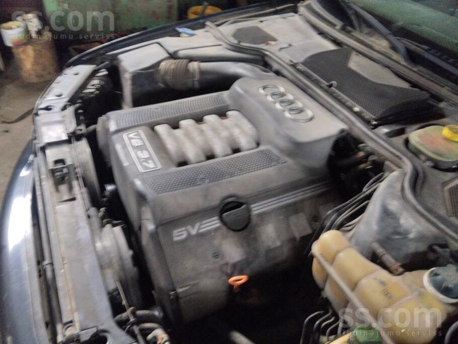 Black Audi A8 2002 in Daugavpils, with an engine capacity of 3.70 L and mileage of 398 thousand km for 2000 €, photo 4 on AUTOMOTO.COM.LV