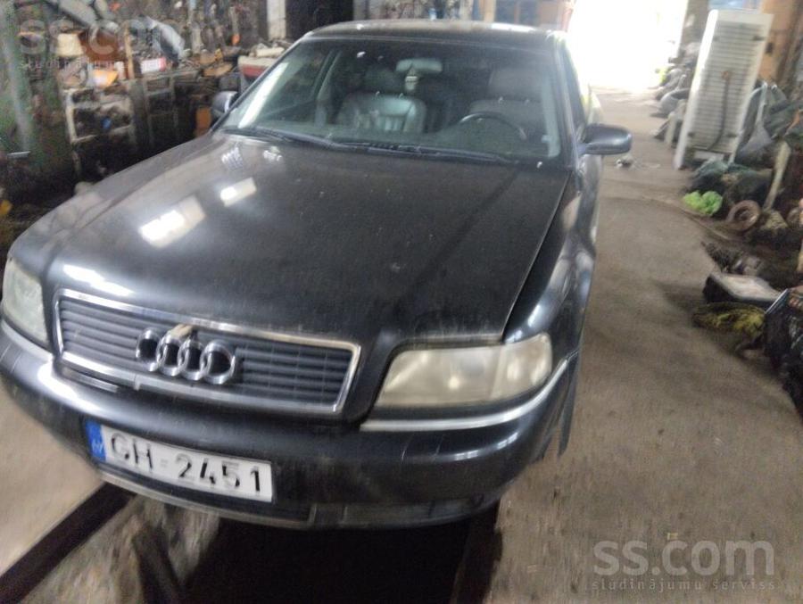 Black Audi A8 2002 in Daugavpils, with an engine capacity of 3.70 L and mileage of 398 thousand km for 2000 €, photo 5 on AUTOMOTO.COM.LV