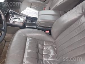 Black Audi A8 2002 in Daugavpils, with an engine capacity of 3.70 L and mileage of 398 thousand km for 2000 €, photo 9 on AUTOMOTO.COM.LV