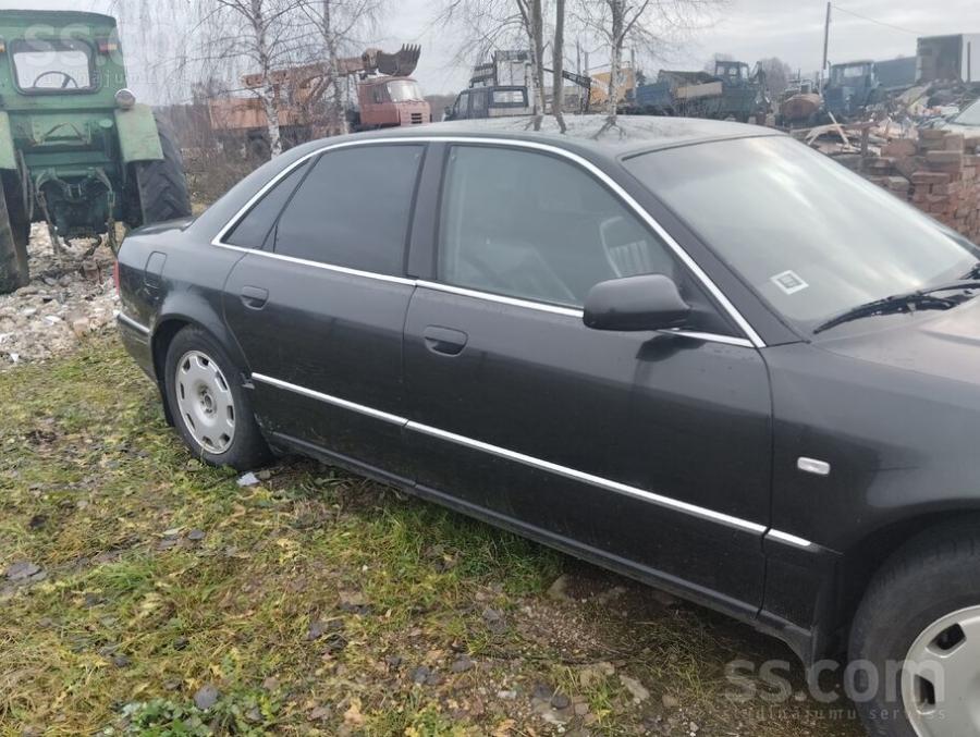 Black Audi A8 2002 in Daugavpils, with an engine capacity of 3.70 L and mileage of 398 thousand km for 2000 €, photo 12 on AUTOMOTO.COM.LV