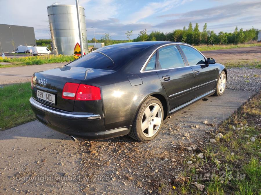 Черный Ауди А8 2003 в Таллин, объемом двигателя 4.20 л и пробегом 299 тыс. км за 1900 €, фото 4 на AUTOMOTO.COM.LV
