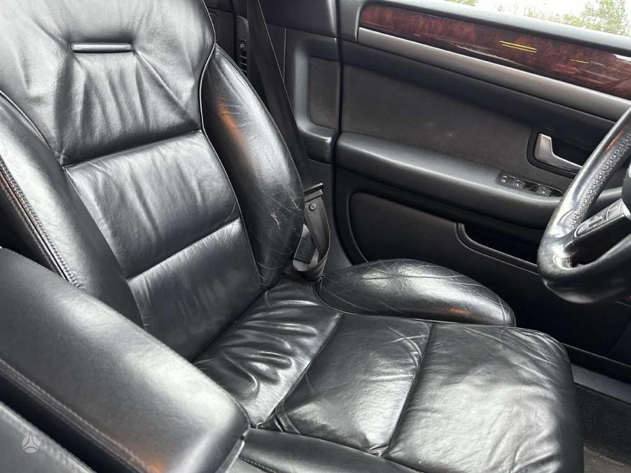 Melns Audi A8 2004 Viļņa, ar dzinēja tilpumu 2.97 L un nobraukumu 404 tūkst. km par 1500 €, foto 12 vietnē AUTOMOTO.COM.LV