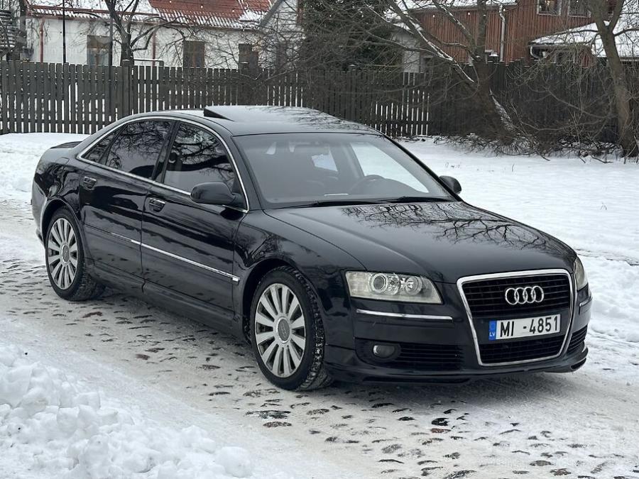 Black Audi A8 2004 in Jelgava, with an engine capacity of 4.00 L and mileage of 320 thousand km for 5950 €, photo 5 on AUTOMOTO.COM.LV