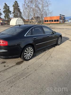 Melns Audi A8 2004 Valmiera, ar dzinēja tilpumu 4.00 L un nobraukumu 323 tūkst. km par 5200 €, foto 4 vietnē AUTOMOTO.COM.LV